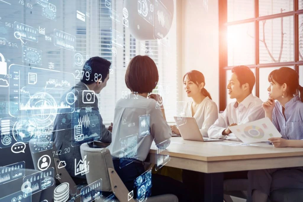 What Is Information Management? Roles & Best Practices